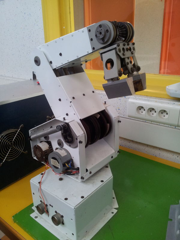 IllustraBot2 — Kernel Fablab Lannion